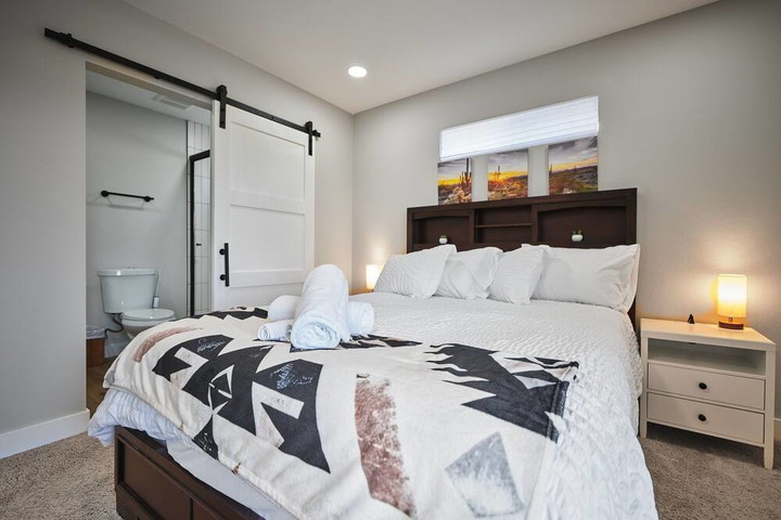 Sunny Phoenix Escape - 8 Min To Phx Sky Harbor, Sleeps 6 - Phoenix, AZ