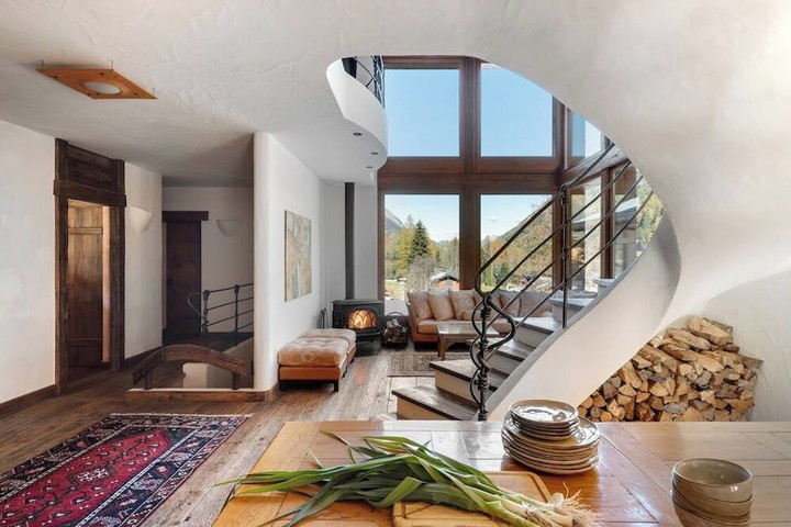 Retraite Alpine De Luxe : Chalet Isolé, Vues Splendides & Jardin Privé - Canton du Valais