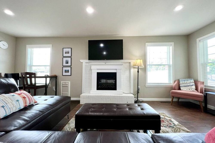 Quinn`s Cottage, Downtown!  Cozy Downtown Home! Sleeps 6, Local Golfing 50% Off! - Baker City, OR