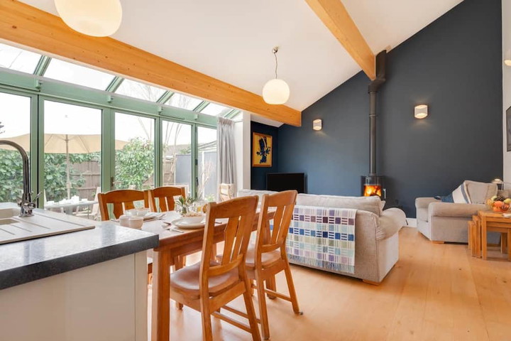 2 Bed In Holt (Oc-2274) - Holt