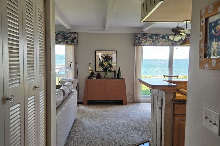 Lake Charlevoix Condo In Landings At Boyne City - Boyne City, MI