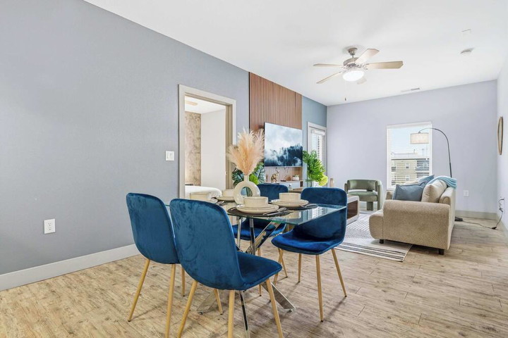 Sleek 2br Retreat | Free Prkng | Prime Location - Indianapolis