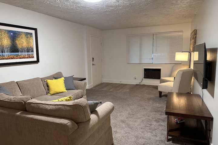 Cozy Corner At College Center Of Town Sleeps 4 - Idaho Falls, ID