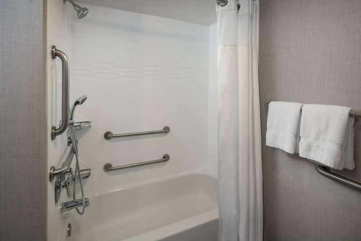 Your Home Away From Home! Free Breakfast, Pet-friendly Property! - Fairfax, VA