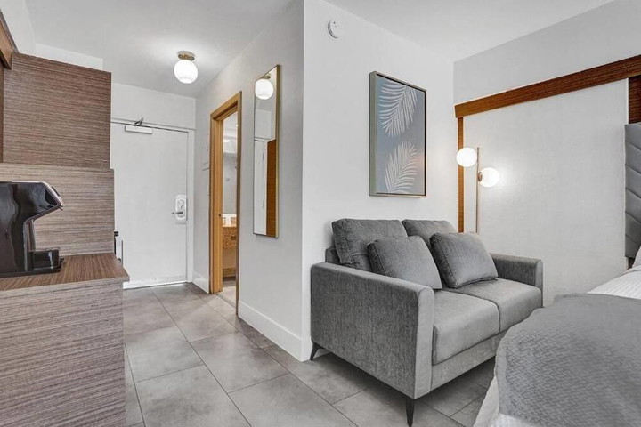 Relaxing Unit W/ Balcony Near Bonnet House A Relaxing Oasis For Your Getaway - Fort Lauderdale