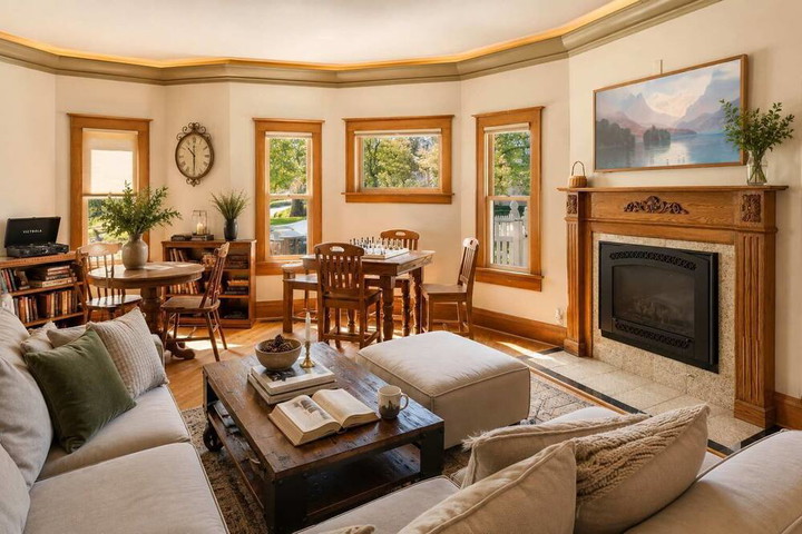 Gratitude · 1920 Victorian · Sleeps 15 · Downtown - Sheridan, WY