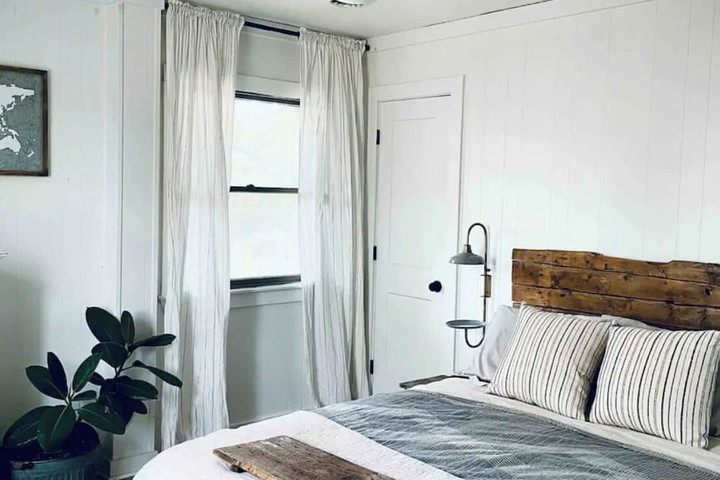 Pet Friendly 5-bedroom Cottage Just A 16-minute Walk To Outer Banks Beaches - Kitty Hawk, NC