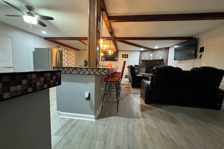 Soothing 3-bedroom House With Ac In Richton Park - Tinley Park, IL