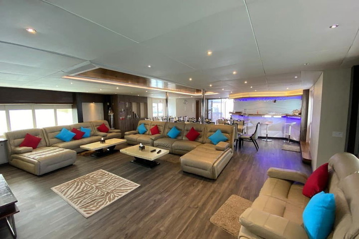 Malé Marvel: Sun-kissed Sailing Experience In The Maldivian Atoll - Maldives