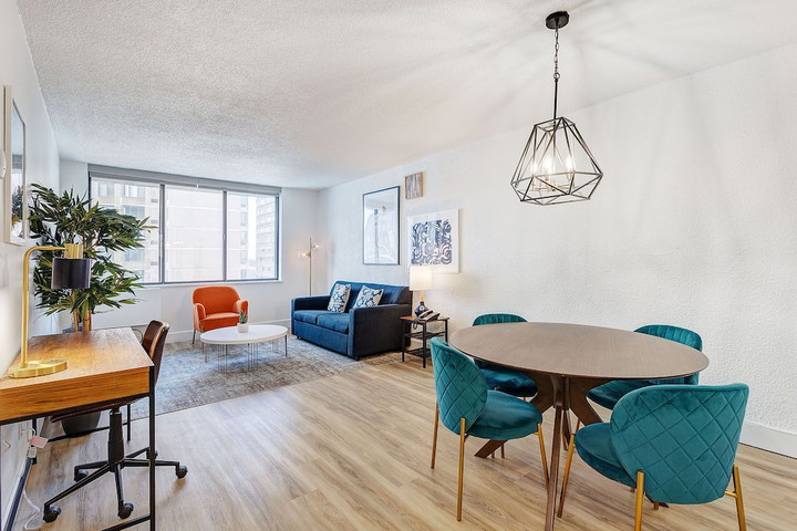 Short Term Fully Furnished Apartment - Laval, Canada