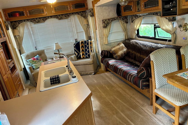 Gorgeous 1-bedroom Recreational Vehicle With Ac In Nokomis, Near Tomahawk - Wisconsin