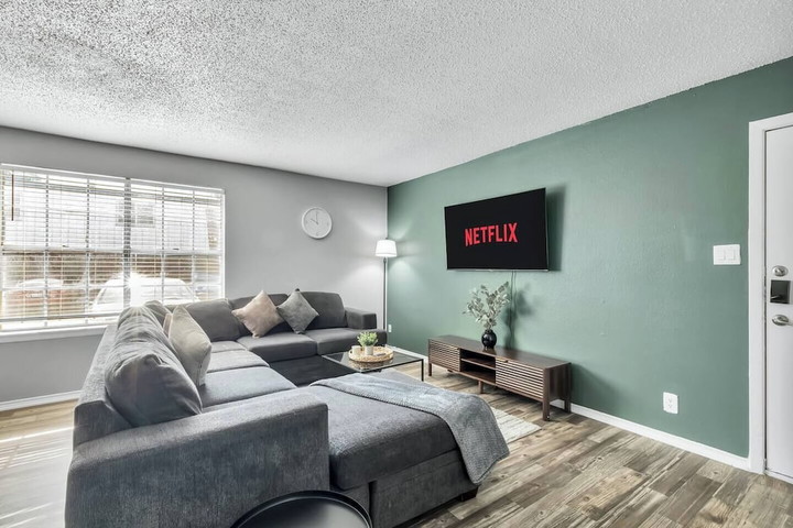 Arlington 2br | At&t, Globe Life, 6 Flags, Parking - Globe Life Park - Arlington