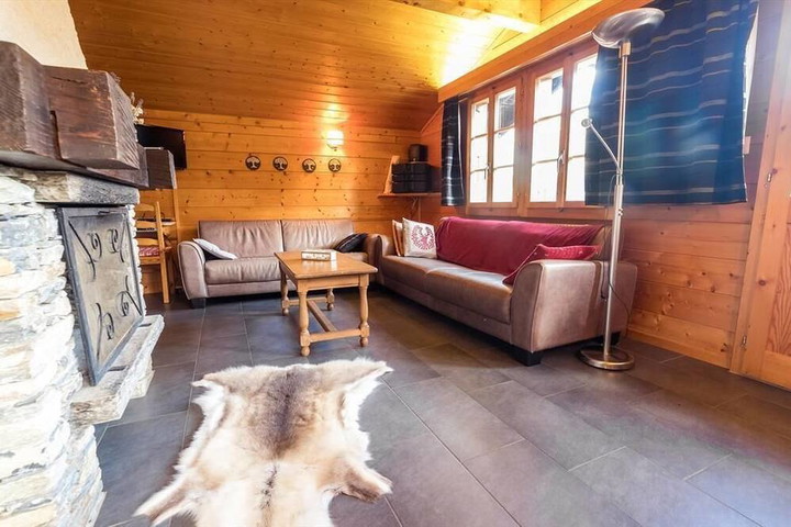 Chalet Avec Bio Sauna Confortable Pour 8 Personnes : Living Avec Cheminée - Cuisine Avec Lave-vaisse - Grimentz