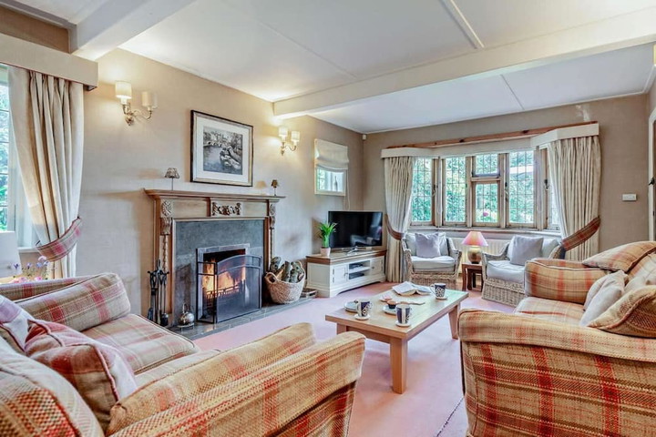 4 Bed In Ringwood (Oc-92557) - Brockenhurst