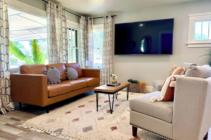 Historic Atascadero Colony Charmer! - Atascadero, CA