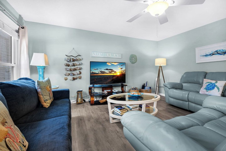 Fabulous Location-steps To Beach And Pool-beachview 101- Beaches And Moonbeams - Navarre Beach, FL