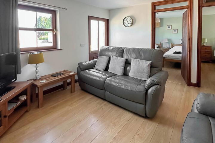 A Cosy, Stable Conversion Just A Short Walk From The Beach. - 웨일즈