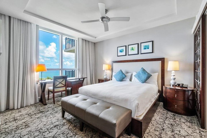 Palm Beach Singer Island Resort & Spa Luxury Suites 2/2 Ocean View - West Palm Beach, FL