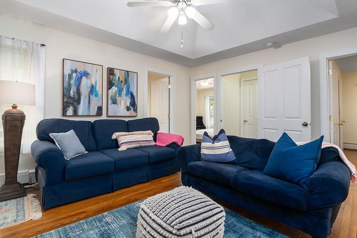 1 Block-ocean! Ac, 800 Yrd Walk To Beach 10 Passes Incl, Walk-shops/restaurants! - Narragansett, RI