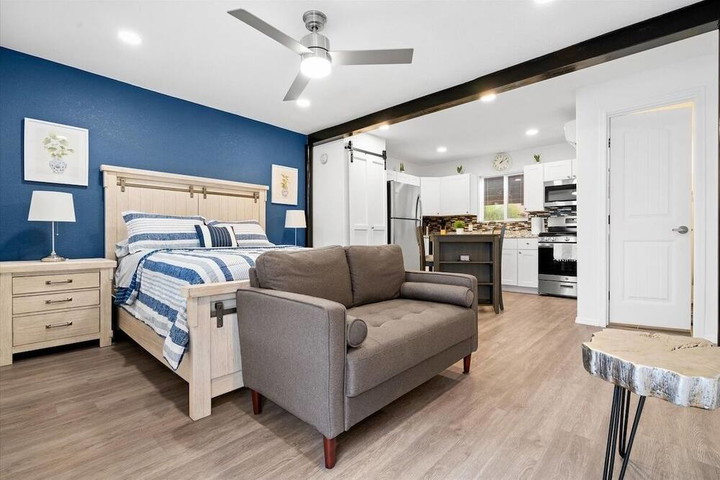 15 Chelsea Place On The Park, In Heart Of Downtown - Phoenix, AZ