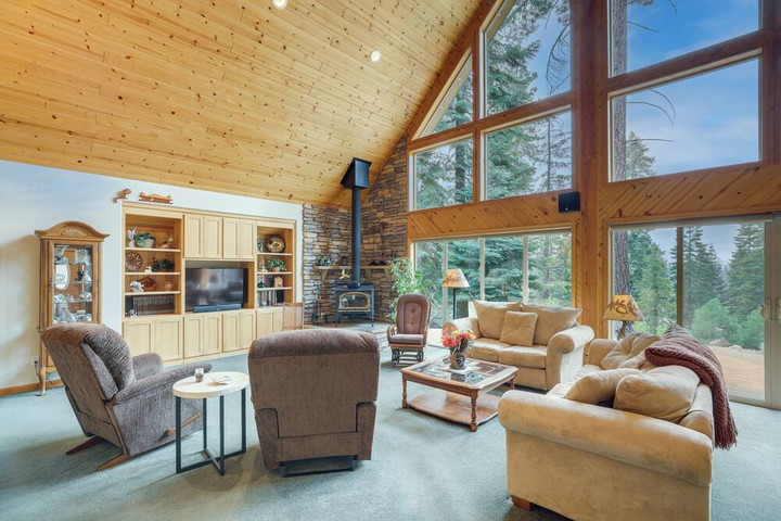 Cozy Chester Home W/ Patio & Lake Access! - Chester, CA