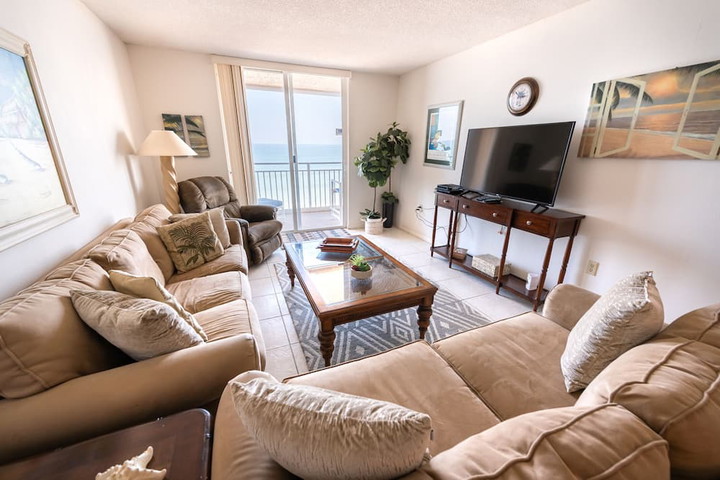 Oceanfront 2br 2ba Condo 5th Floor Balcony Ocean Views, 504 - Melbourne Beach, FL