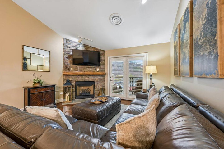 ️Baskins Creek 403 | Cozy Smoky Mountain Retreat | Walk To Downtown️ - Gatlinburg, TN