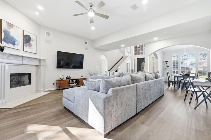 Luxury Backyard Pool & Patio Oasis (4-bd/2.5-ba) - Grapevine, TX
