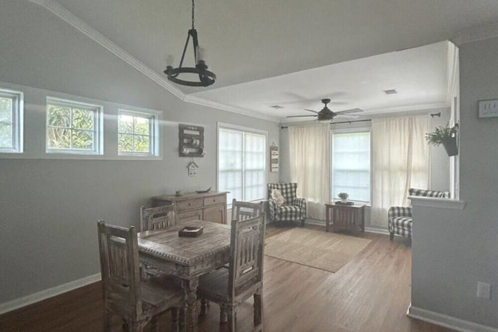 Immaculate Farmhouse Style Southern Rental - Summerville, SC