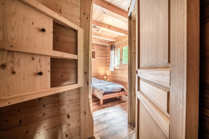 Bed And Breakfast 'Chambre Falaise' With Balcony, Wi-fi And Air Conditioning - Morzine