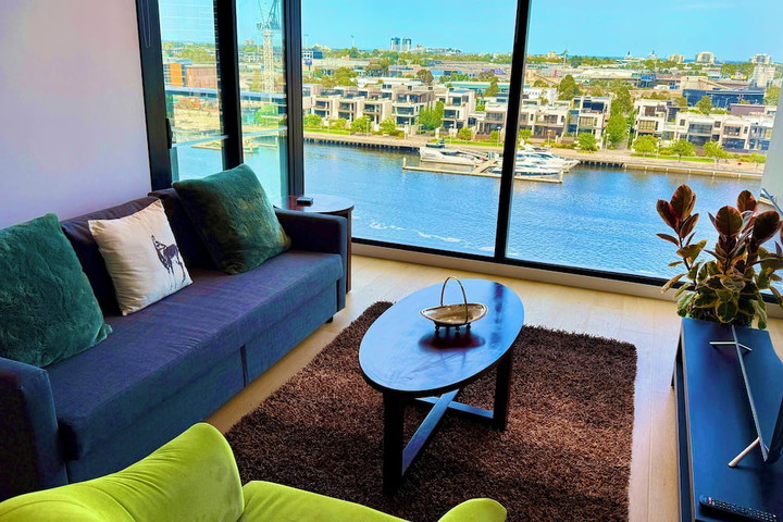 Two-bedroom Apartment With Yarra River View - St Kilda