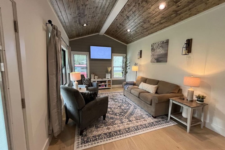 The Crepe Myrtle Cottage - Franklin, NC