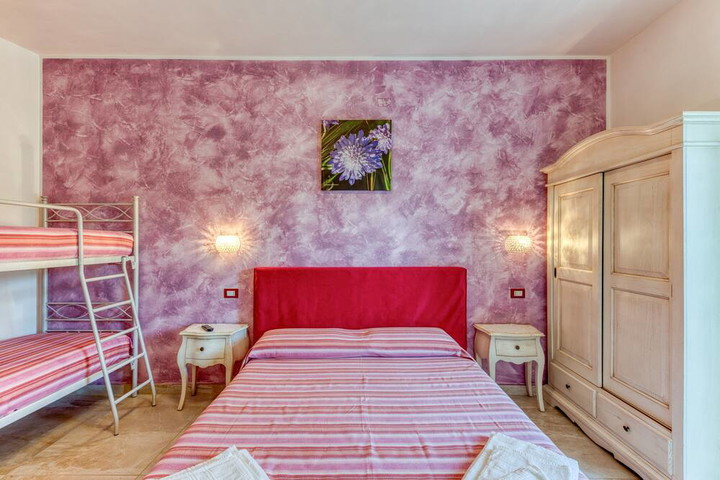 Bed And Breakfast 'Tallyho Garofano' With Shared Terrace, Wi-fi And Air Conditioning - Tricase