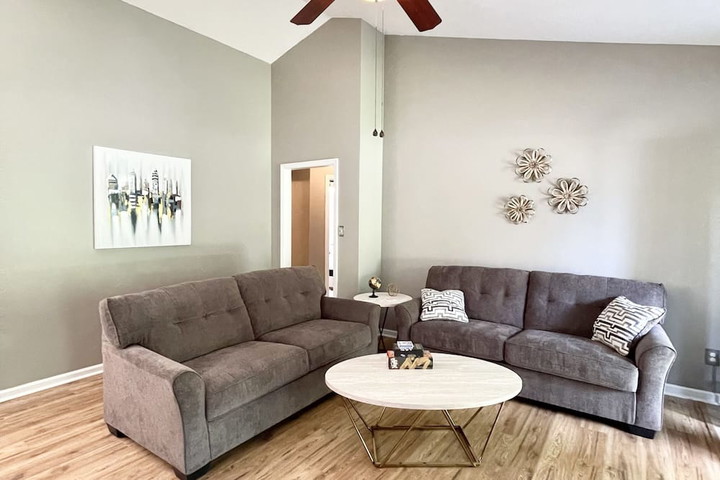 Be Our Guest & Relax! Mins. To The Airport - Jacksonville, NC