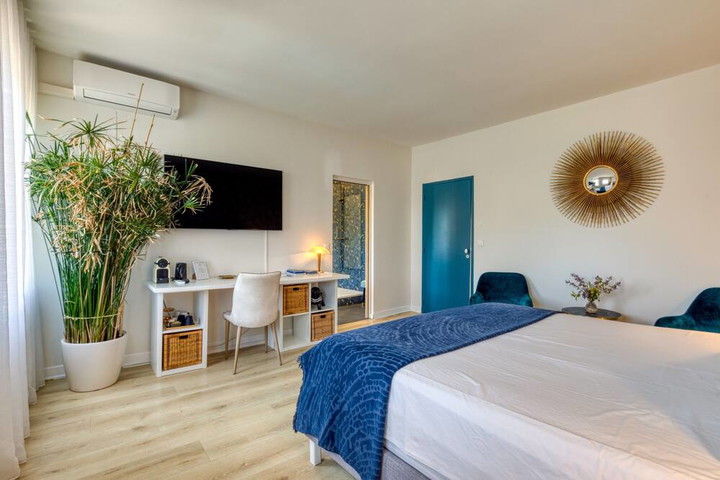Chambre Dhôtes « La Suite Azur » Avec Terrasse Partagée, Wi-fi Et Climatisation - Frontignan