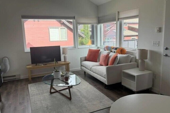 Wonderful Adu Conveniently Located In The Westside Of Bozeman! - Bozeman, MT