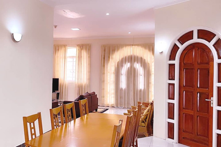 Paramaribo Villa For 8 People, 4 Bedrooms, Full Air Conditioning, Near The Mall, Including Housekeeping Service! - Paramaribo