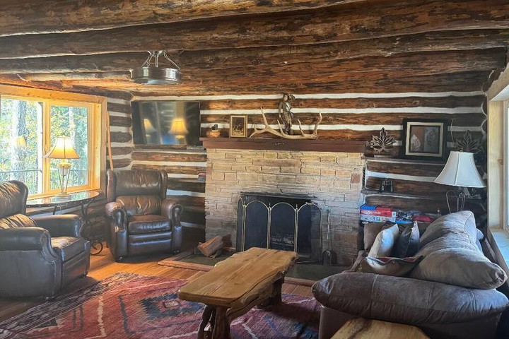 One Of The Original Mead Cabins - Christopher Creek, AZ