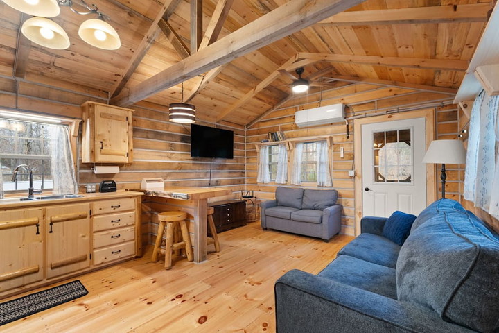 Patoka Lake Cabin-lake Pointe Cabin #1-hoosier National Forest - Indiana (State)