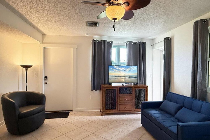 Venice Villas Combo  Sleeps 5 - Poolside - Venice, FL