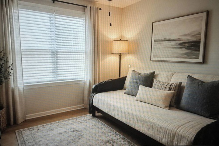Serene Stay W/ Fireplace & Large Private Backyard - Riverdale, GA