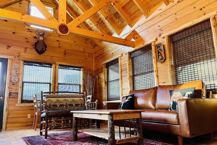 Cabin Sweet Cabin - Laurelville, OH