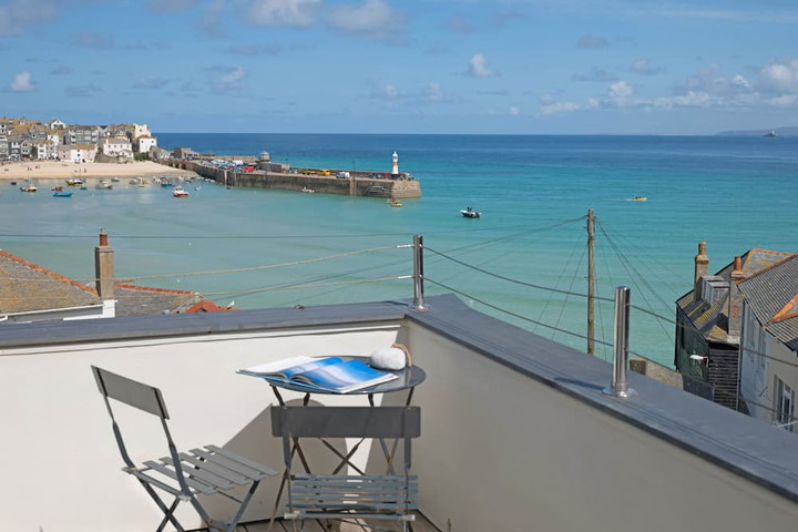 Beautiful Large Family Home In St Ives Just 50m To The Beach - 6 Bedrooms With Games Room And Parkin - St Ives