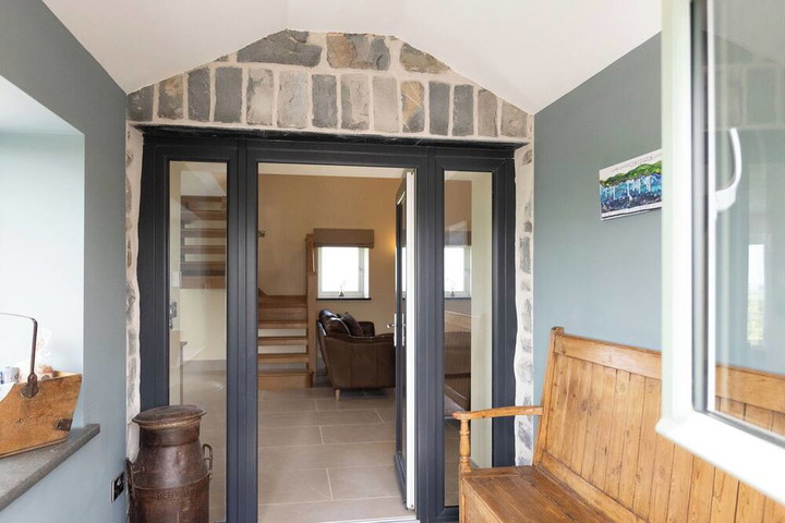 Golygfa Cwrt, Family Friendly, With Hot Tub In Bow Street, Wales - Borth
