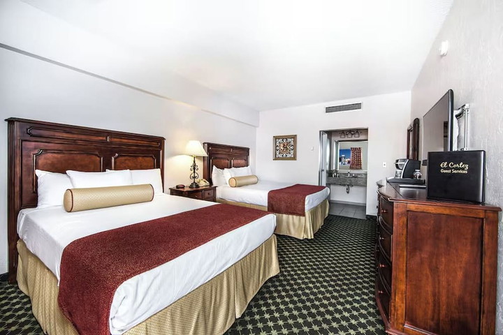 El Cortez | Pavilion 2 Queen | On-site Casino | Adults Only - Las Vegas, NV