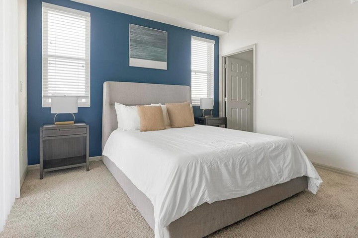 Landing | Stylish 1bd, Rooftop Lounge, Gym - Fort Myers, FL