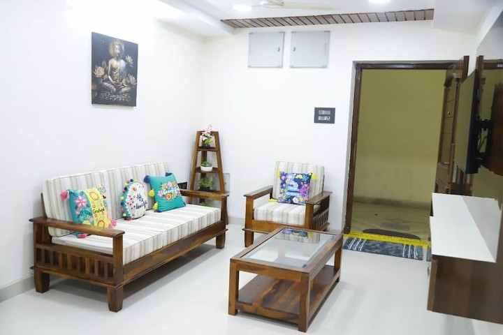 Peaceful Home Stay With A/c Gym And Swimming Pool -