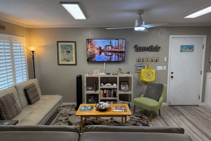 Carpinteria Beach Condo - Heated Pool & Courtyard #30 - Carpinteria, CA