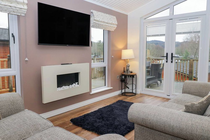 High Lake View Lodge, Pet Friendly, With Pool In Windermere - Coniston