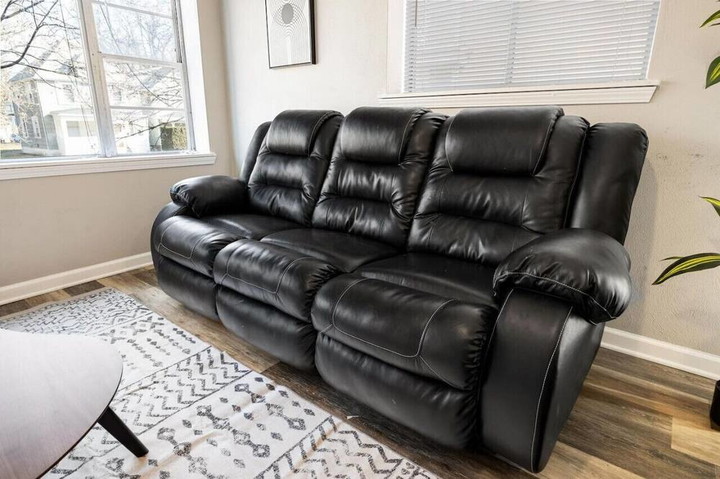Chic And Comfortable 1br Apartment Near Bradley U - Peoria